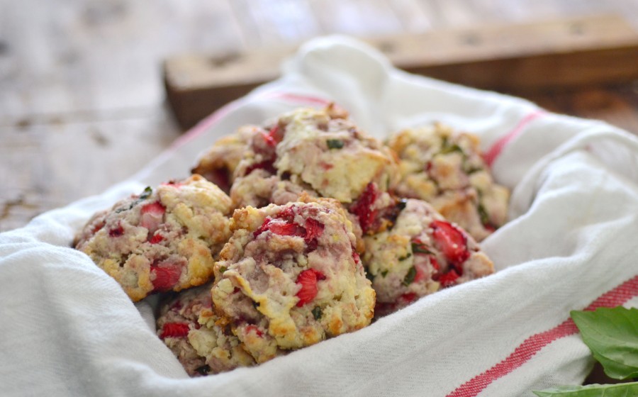 Strawberry Basil Scones | The Realistic Nutritionist