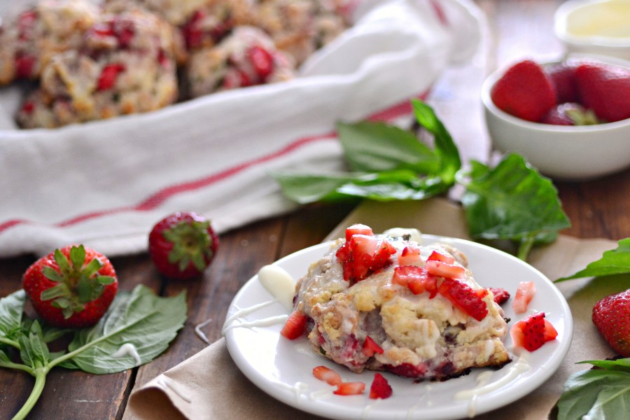 Strawberry Basil Scones | The Realistic Nutritionist