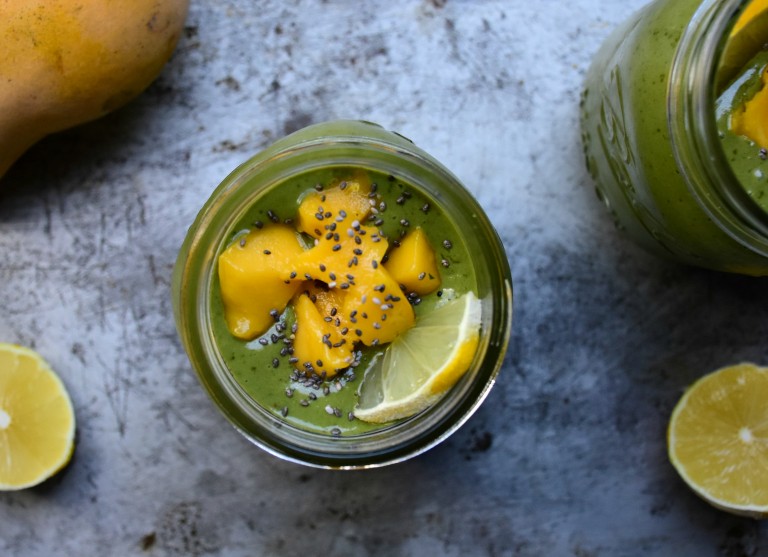 Matcha Power Smoothie | The Realistic Nutritionist